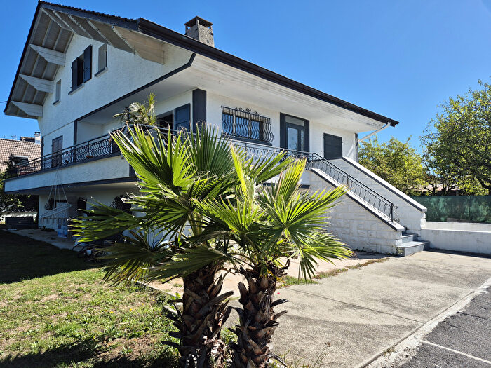 Maison à vendre - Vétraz-Monthoux - 6 pièces - 5 chambres