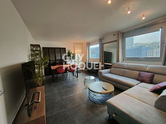 Appartement à louer - Courbevoie, Gambetta, La Défense - 2 pièces - 1 chambre