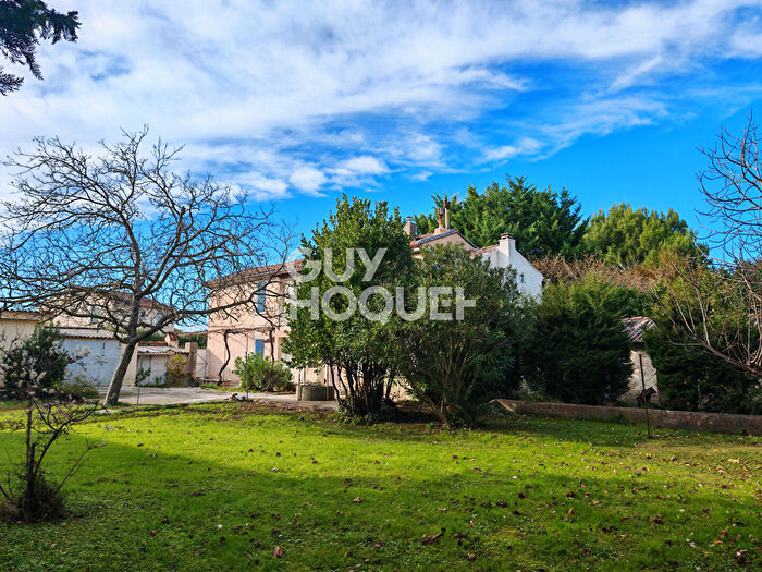 Maison à vendre - Carpentras, Est - 6 pièces - 4 chambres