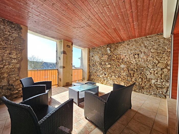 Maison 9 pièces à vendre à Pouzauges