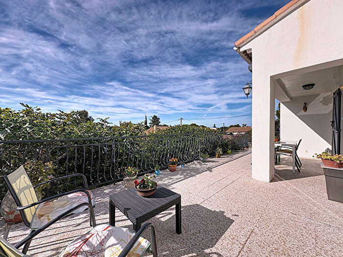 Maison à vendre - Vitrolles, Centre-ville, Roucas, Les Pins, Le Liourat - 6 pièces - 3 chambres