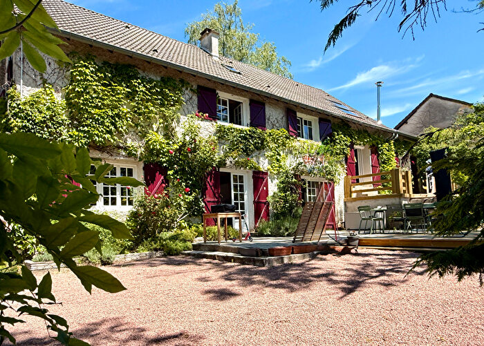 Maison 7 pièces à vendre à Busset