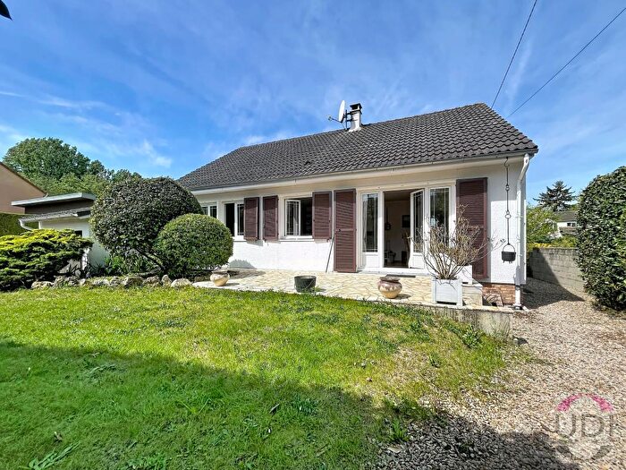 Maison 4 pièces à vendre - Corbeil-Essonnes, Moulin Galant