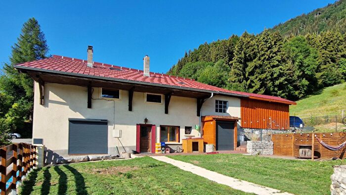 Maison 7 pièces à Lullin, à vendre