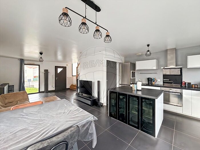 Maison à vendre - La Chapelle-Basse-Mer - 4 pièces - 3 chambres