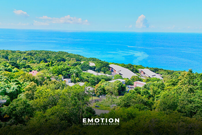 Maison à vendre - Pointe-Noire - 12 pièces - 6 chambres