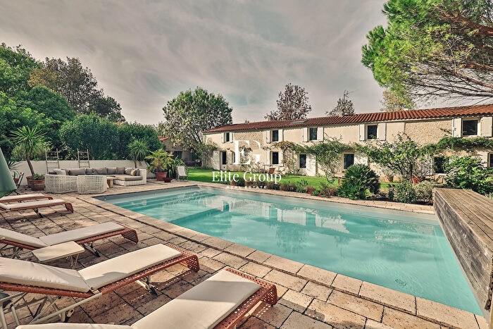 Maison à vendre - La Rochelle, Centre-ville, Vieux-port, Marché - 8 pièces - 5 chambres