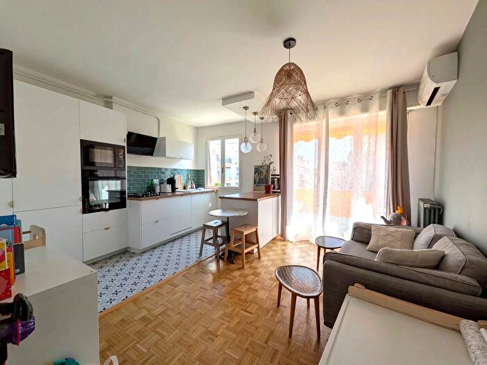 Appartement 2 pièces à vendre - Nice, Poètes