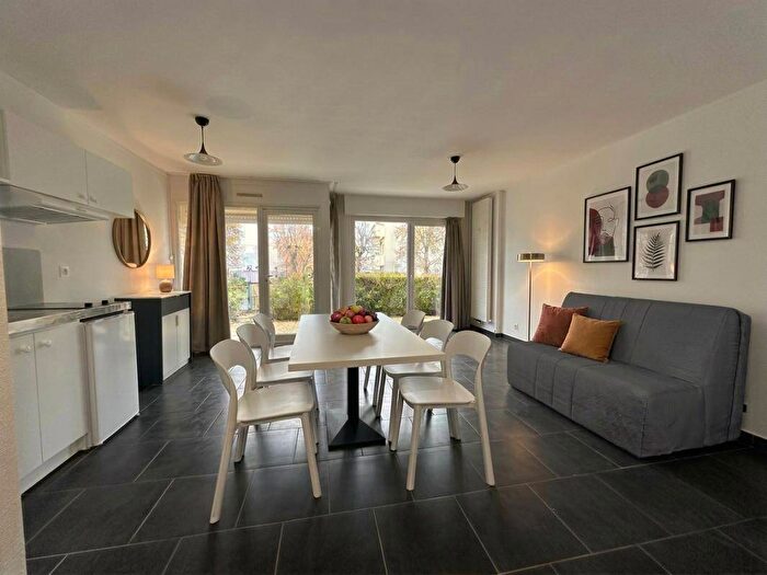 Appartement 4 pièces à louer à Barbâtre-Saint Remy-Verrerie, Reims