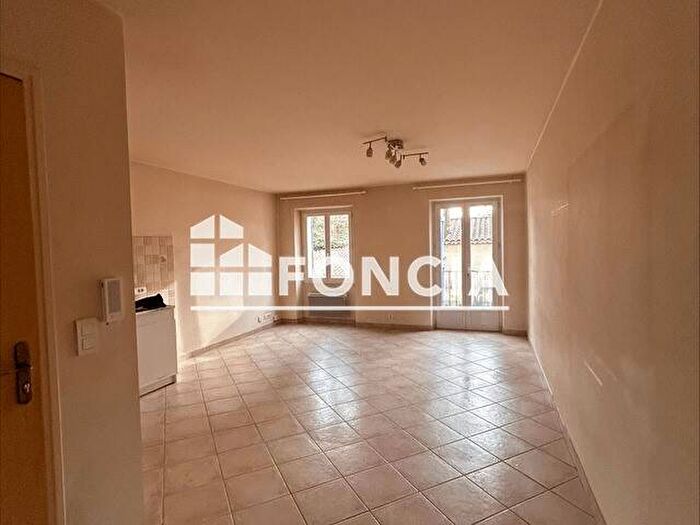 Appartement à louer - Garéoult - 2 pièces - 1 chambre