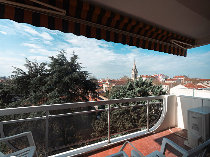 Appartement à vendre - Lyon e , Monchat - 6 pièces - 4 chambres