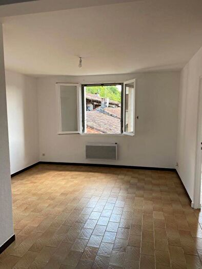 Appartement à louer - Centre Historique, Moissac - 1 pièce - 1 chambre