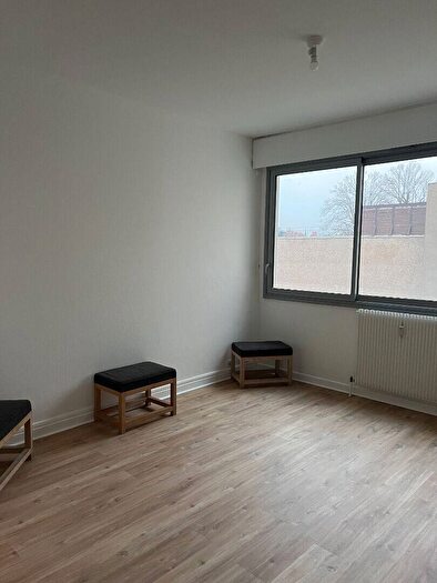 Appartement à louer - Le Centre-Centre Ville, Roanne - 1 pièce