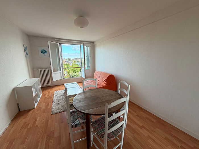 Appartement 4 pièces à louer à Quartiers Centre, Fougères, Sévigné