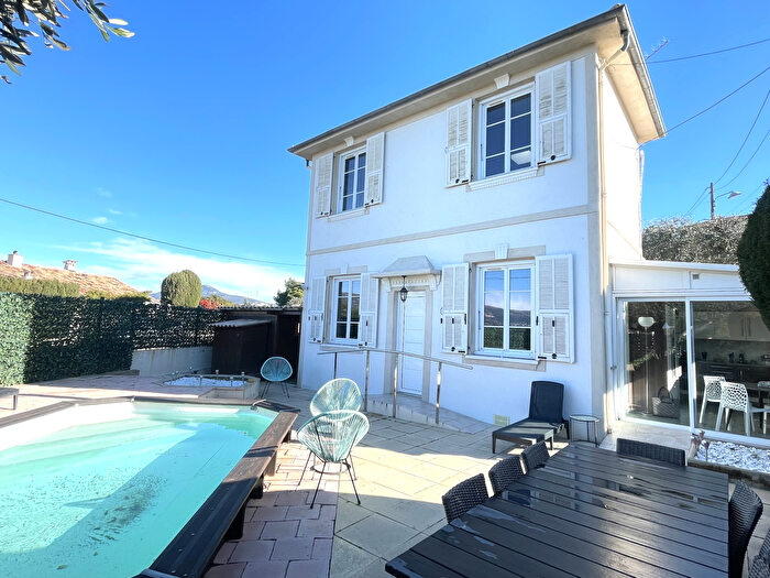 Maison à vendre - Nice, Saint-Antoine - 3 pièces - 2 chambres