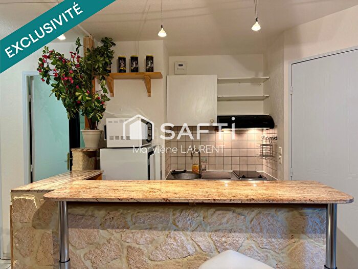 Appartement à vendre - Bormes-les-Mimosas, Centre-ville, Le Pin - 2 pièces - 1 chambre