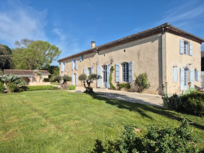 Maison à vendre - Sérignac-sur-Garonne - 14 pièces - 5 chambres