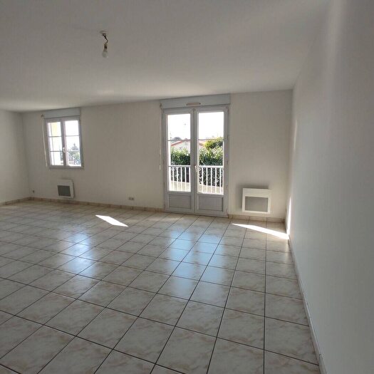 Appartement à louer - Ouest, Beaupréau-en-Mauges - 3 pièces - 2 chambres