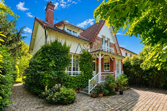 Maison 8 pièces à vendre à Le Pecq