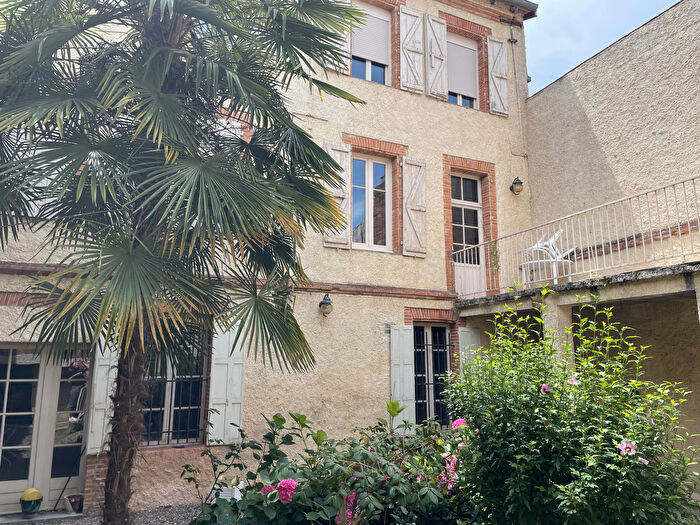 Maison 9 pièces à Castelsarrasin, Centre-ville, à vendre