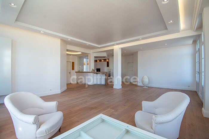 Appartement 3 pièces à Royan, Centre-ville, à vendre