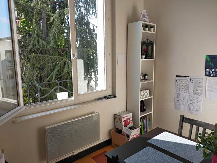 Appartement 3 pièces à Lyon 8ème, Monplaisir, à louer