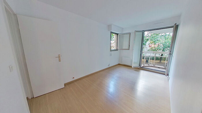 Appartement 2 pièces à Courbevoie, Hôtel de ville, à louer