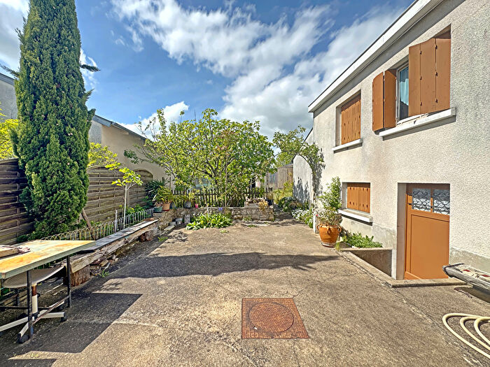 Maison 5 pièces à vendre - Saint-Jean-de-la-Ruelle, Gambetta, Madeleine, Dix Arpents, Clos Neuf