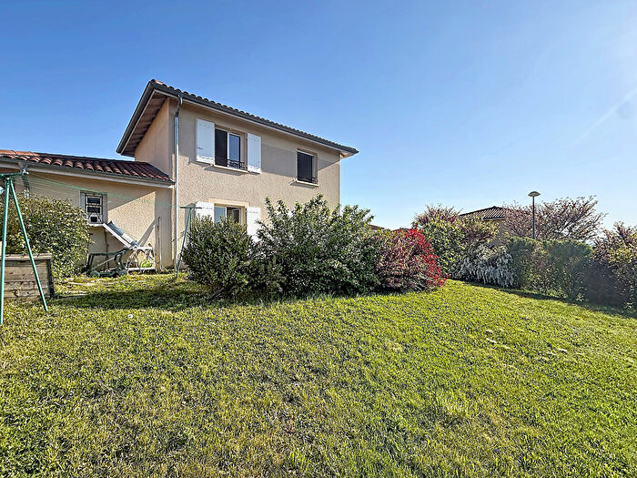Maison 4 pièces à LIsle-dAbeau, à vendre