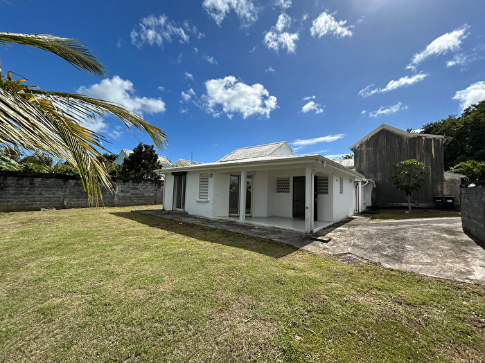Maison à louer - Les Abymes - 4 pièces - 3 chambres