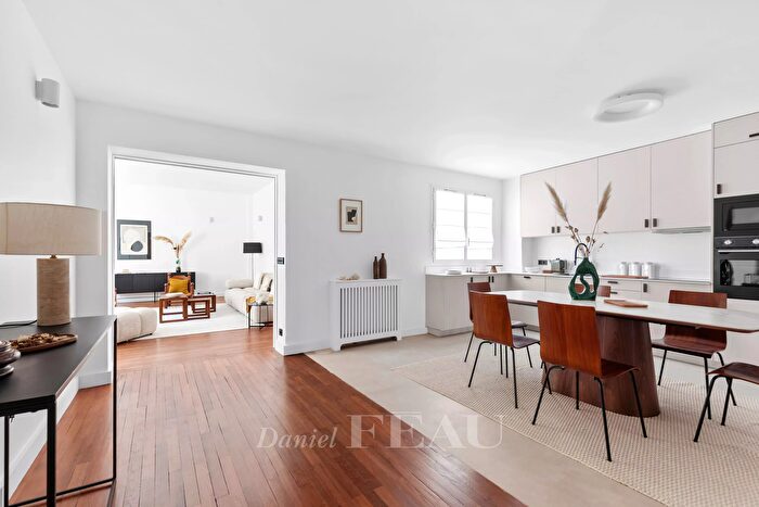 Paris 4ème, Les Iles : Appartement 4 pièces à vendre