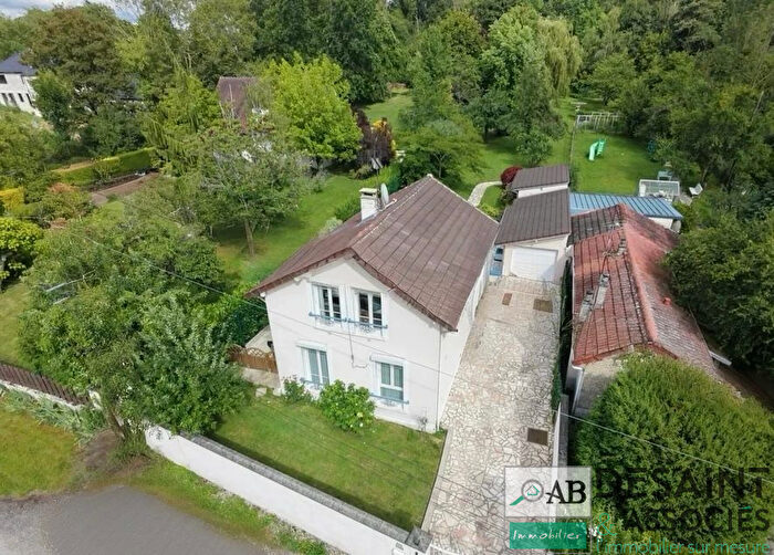Condé-Sainte-Libiaire : Maison 4 pièces à vendre