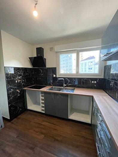 Appartement à louer - Périgueux - 4 pièces - 3 chambres