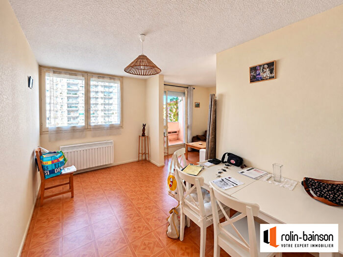Villeurbanne, Tonkin Sud : Appartement 2 pièces à louer