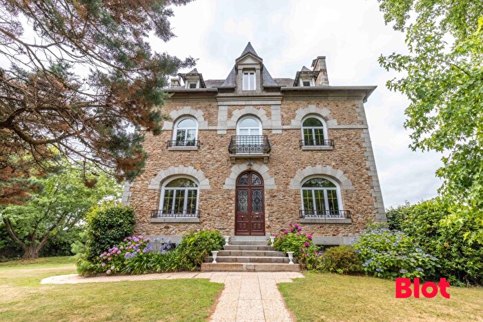 Maison à vendre - Fougères, Madeleine, Sermandière, Chattière - 7 pièces - 4 chambres