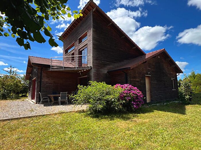 Maison 5 pièces à Saint-Yrieix-la-Perche, à vendre
