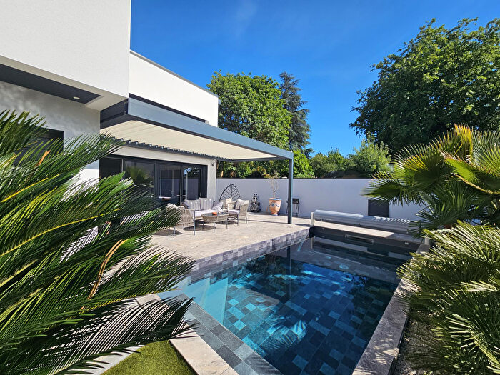 Maison à vendre - Vienne, Centre-ville - 6 pièces - 5 chambres