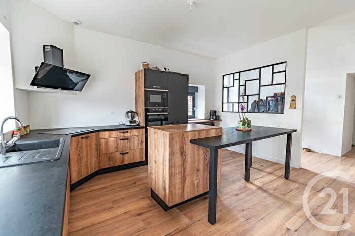 Maison à vendre - Bonchamp-lès-Laval - 6 pièces - 5 chambres