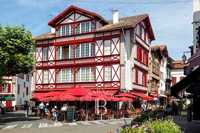 Appartement à vendre - Saint-Jean-de-Luz, Centre-ville - 4 pièces - 3 chambres