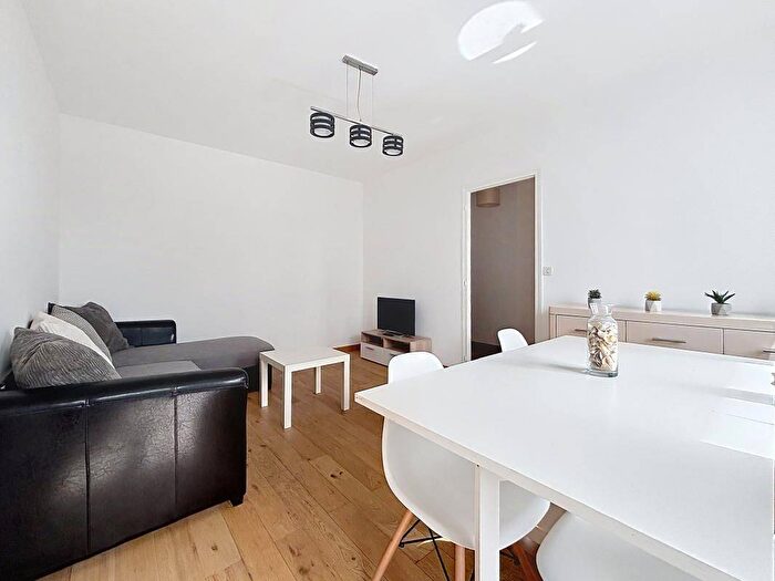 Appartement à louer - Romagny, Annemasse - 2 pièces - 1 chambre