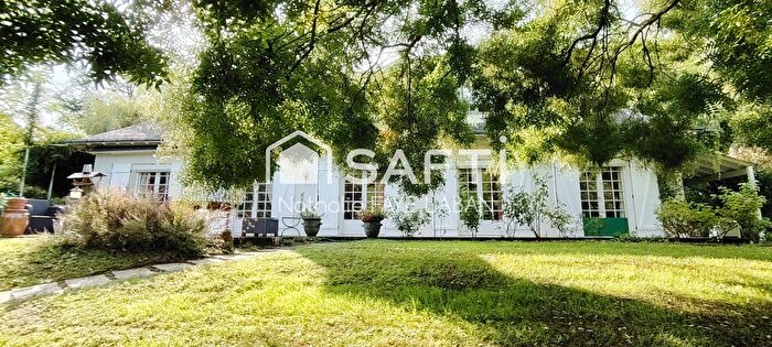 Maison à vendre - Châtellerault, Est - 8 pièces - 5 chambres