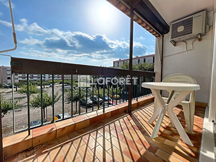 Appartement 3 pièces à Saint-Cyprien, Le Port, à vendre