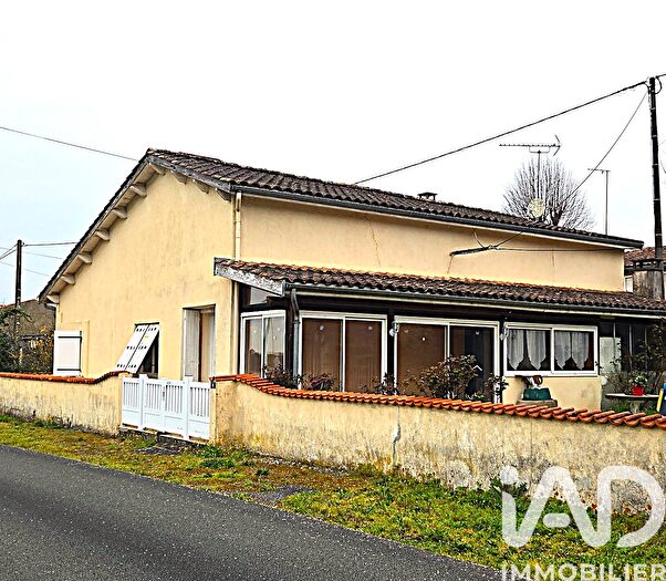 Maison à vendre - Saint-Martin-de-Coux - 3 pièces - 2 chambres