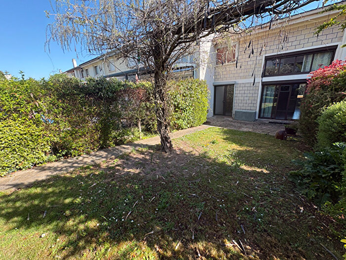 Maison 4 pièces à vendre à Saint-Cyr-l'École, Gérard Philippe
