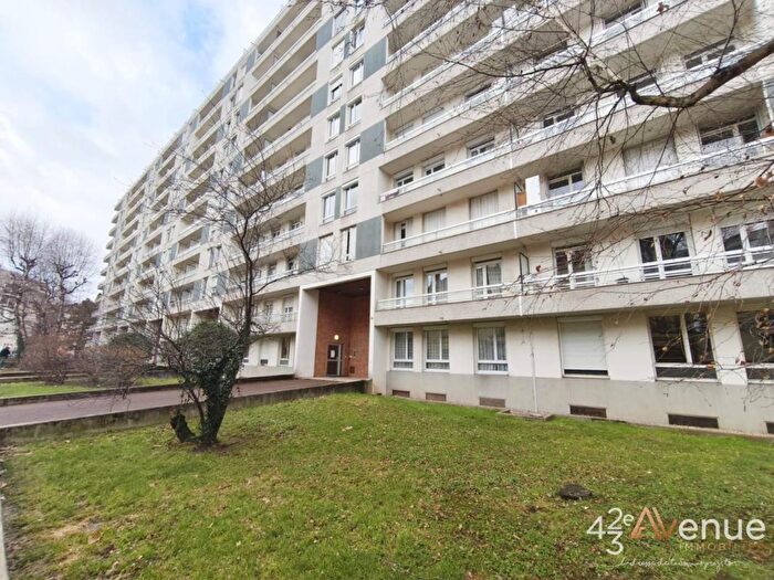 Appartement à vendre - Saint-Étienne, Bernay, Valfuret - 4 pièces - 3 chambres
