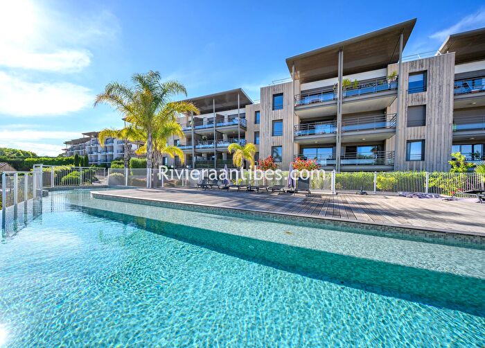 Appartement 5 pièces à vendre à Antibes, Rastines, Super Antibes, Laval, La Fontonne