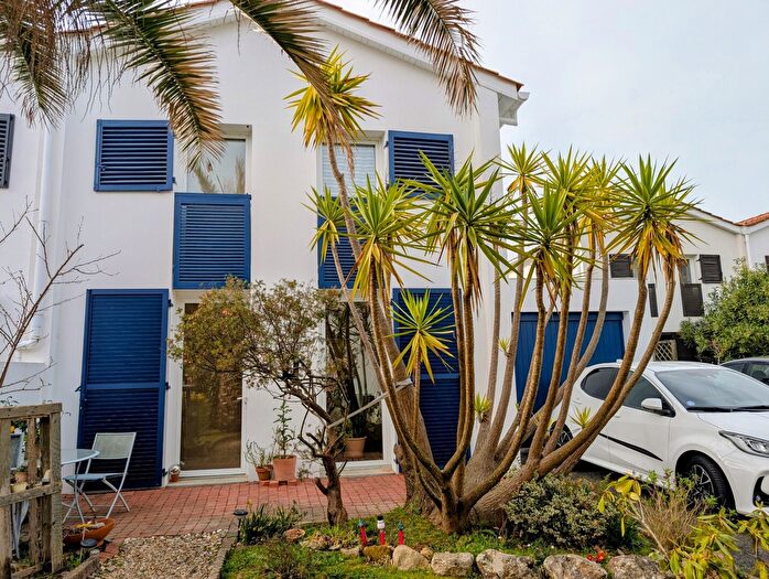 Maison à vendre - Saint-Pierre-dIrube - 4 pièces - 3 chambres