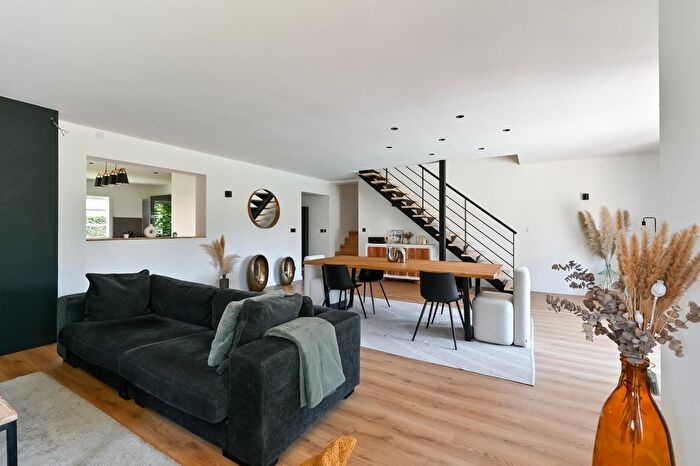 Maison à vendre - Craponne - 7 pièces - 5 chambres