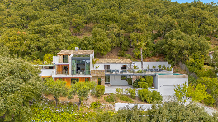 Maison 6 pièces à vendre - Cavalaire-sur-Mer, Castillane, Vivards, Roseraie, Rigaud, Cros de Mouton
