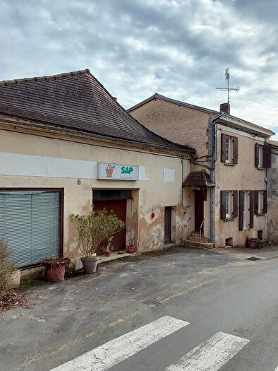 Maison à vendre - Douzillac - 6 pièces - 5 chambres